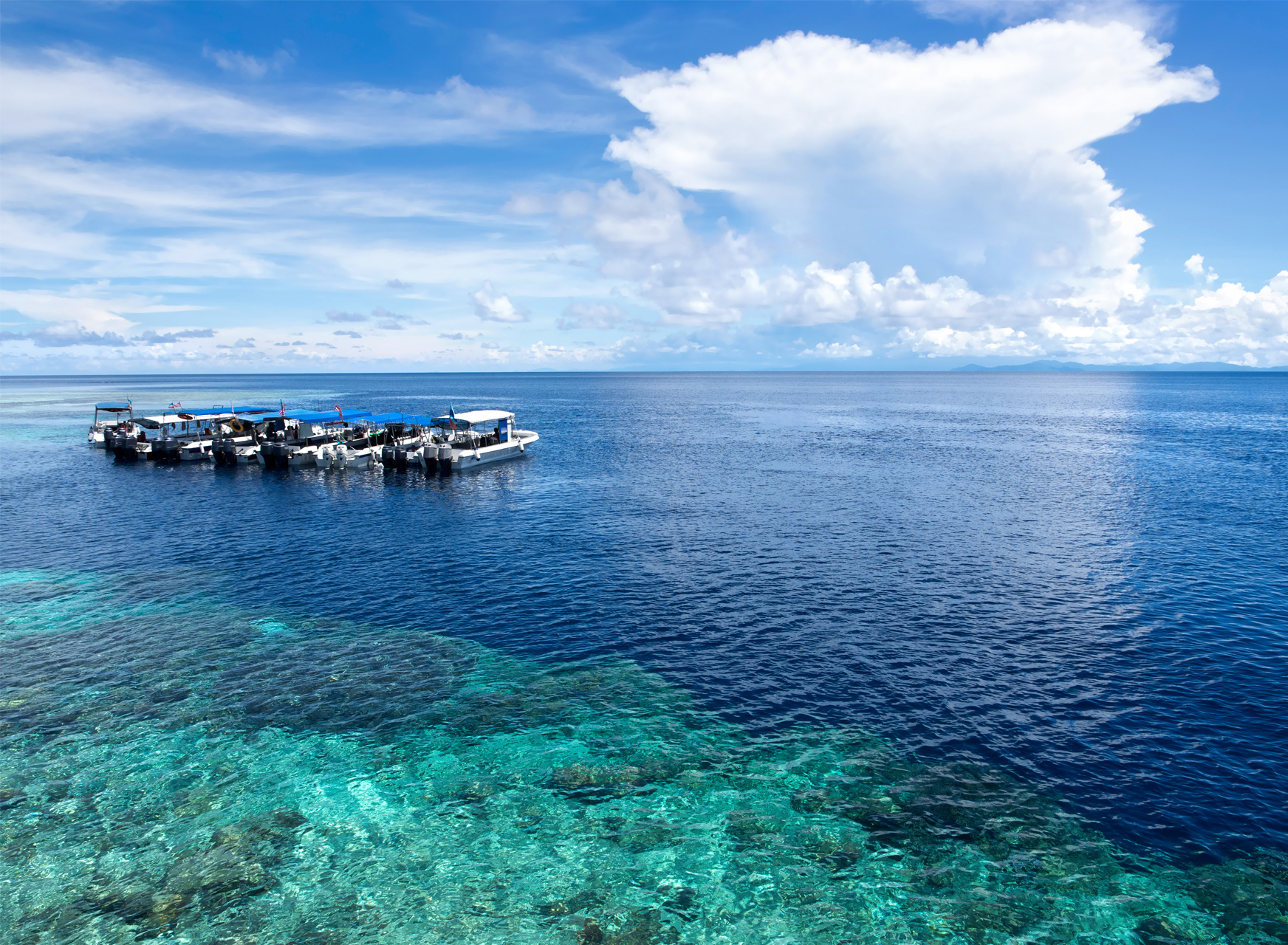 Top 10 scuba diving spots around the world