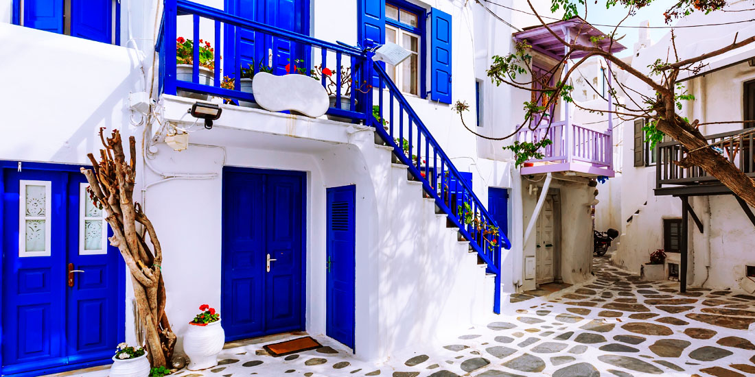 The world's most beautiful streets that will please your eyes & melt ...